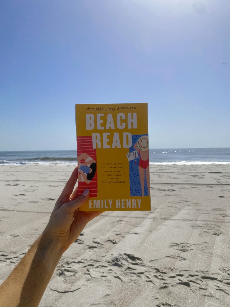 Beach Read by Emily Henry – ROMINA'S LIFE